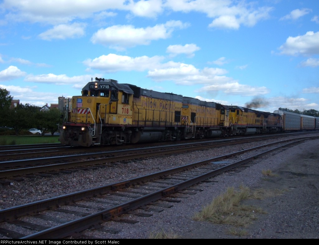 UPY 718, 738 & UP 9033 & 9052